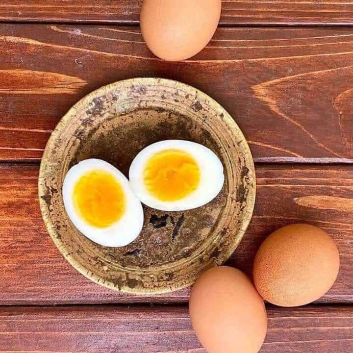 How To Cook An Egg and Why Are There 100 Folds In A Chef’s Hat ...